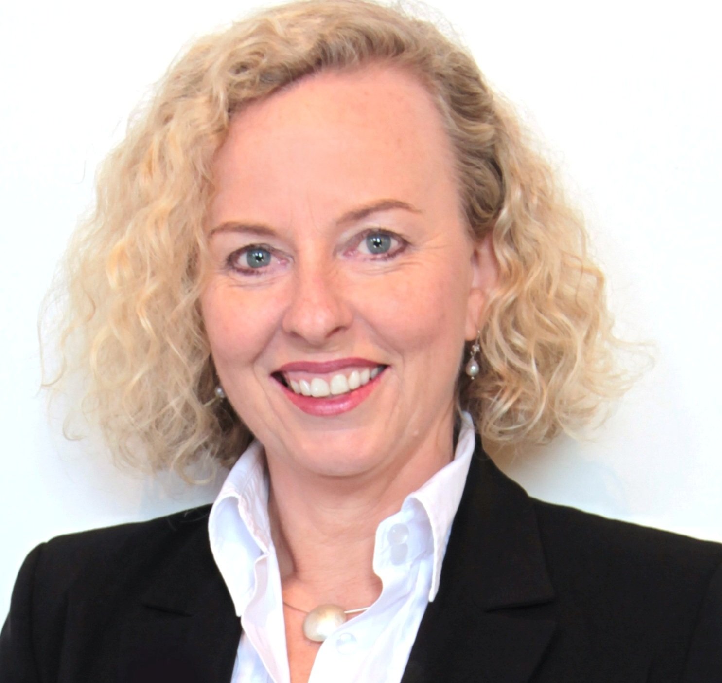 Sharon Claydon Official Photo | SIBC